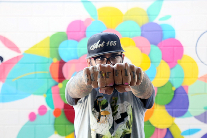 Os múltiplos estilos de Edson Ramos em Santo de Casa, no Riopreto ...